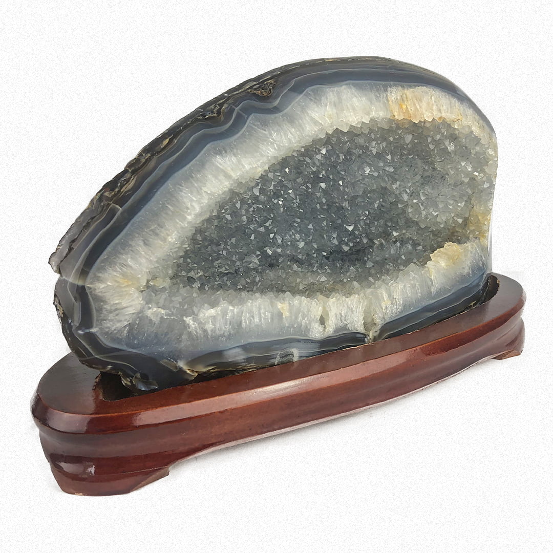 Geodo de Ágata na Base 2.800 Kg em Oferta na Helena Cristais